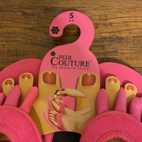 Pedi Couture | Shoes | Nwt Pedi Couture Pedicure Hot Pink Sandals ...